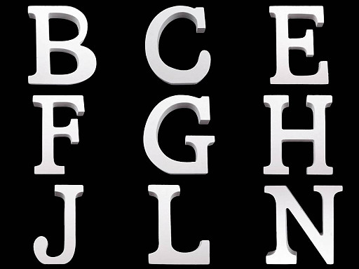 Dřevěná dekorace písmena abecedy | STOKLASA textilní galanterie